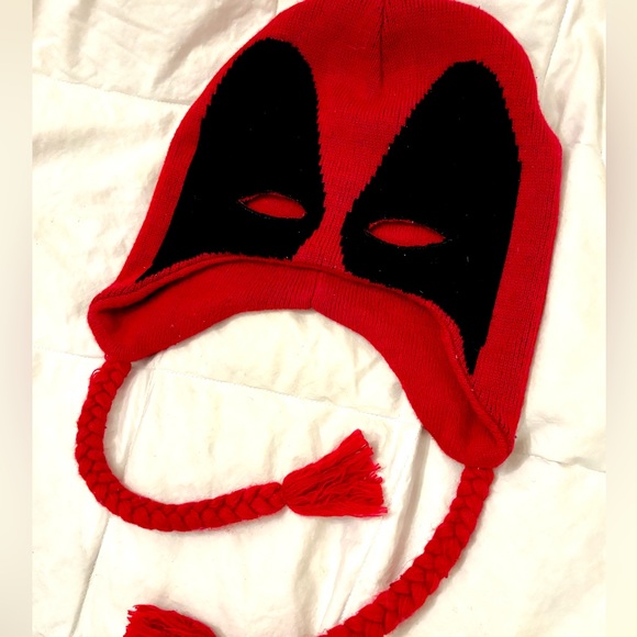 Marvel | Accessories | Marvel Deadpool Face Laplander Beanie Knit Hat ...